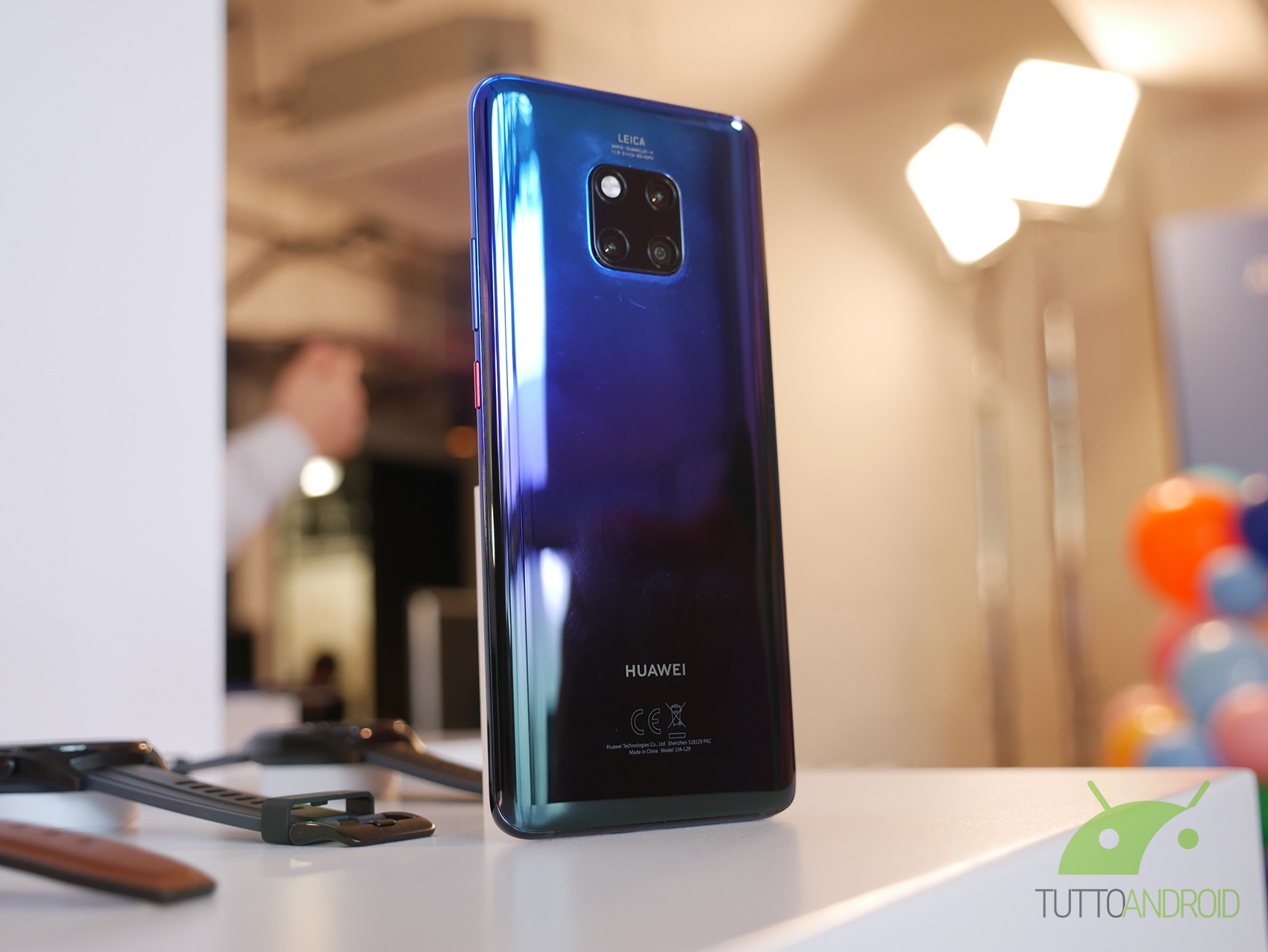 Huawei Mate 20 Pro si aggiorna insieme ad Honor Play, che riceve ...